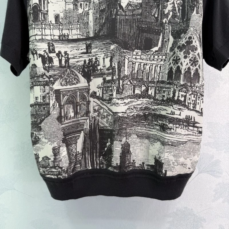Inexpensive Unclassified Brand T-Shirts