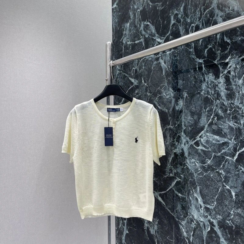 Accurate model Unclassified Brand T-Shirts