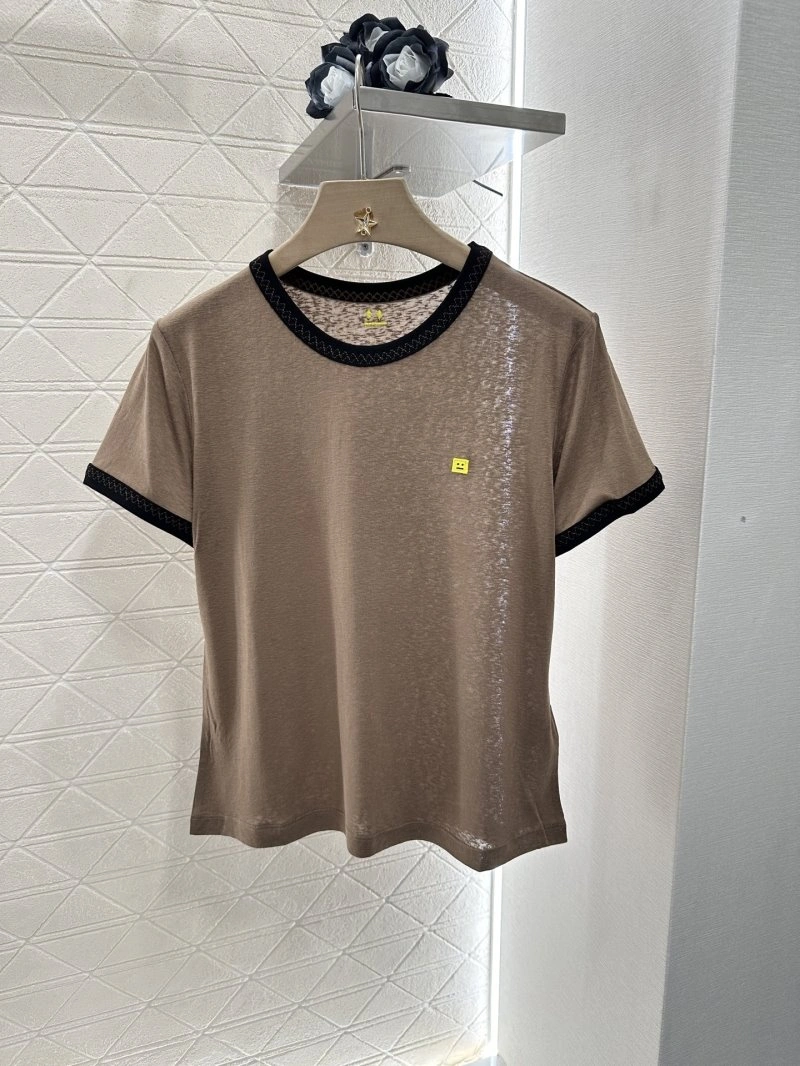 Unclassified Brand T-Shirts