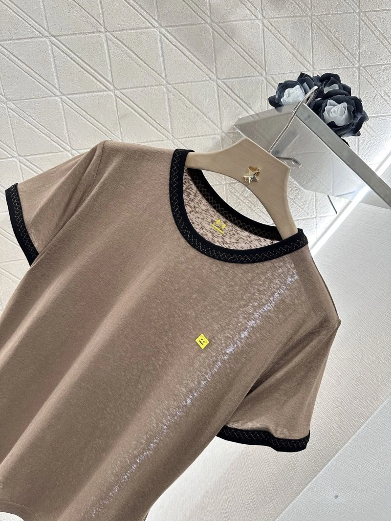 Real Unclassified Brand T-Shirts