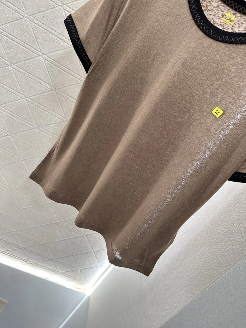 Real Unclassified Brand T-Shirts