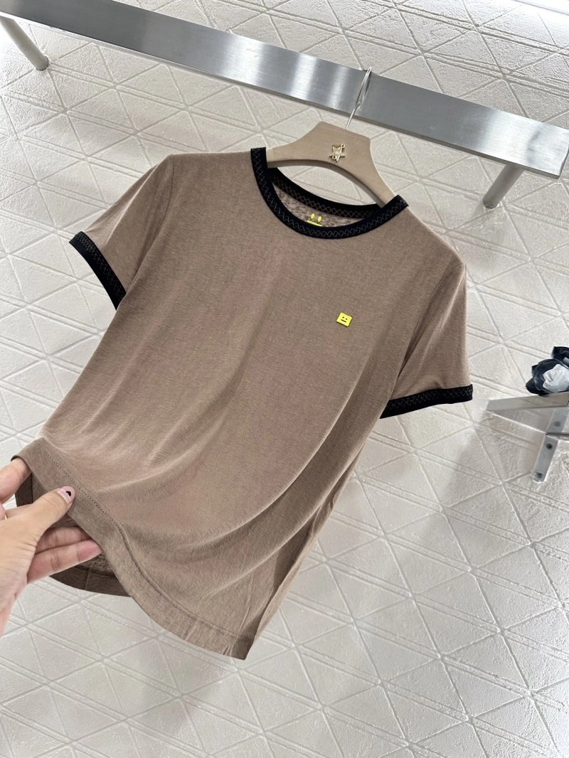 Real Unclassified Brand T-Shirts