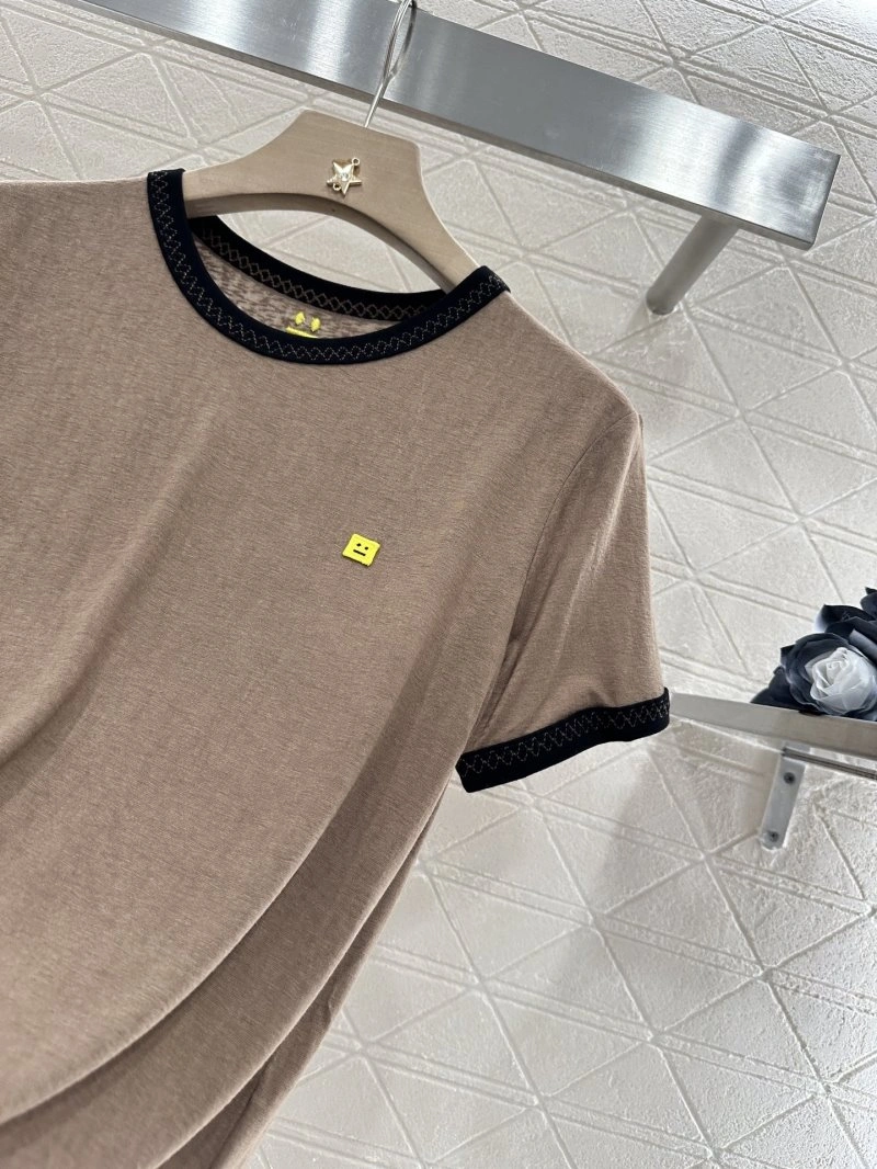 Real Unclassified Brand T-Shirts