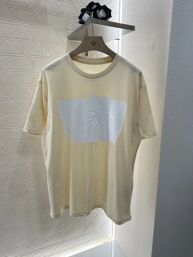 Unclassified Brand T-Shirts