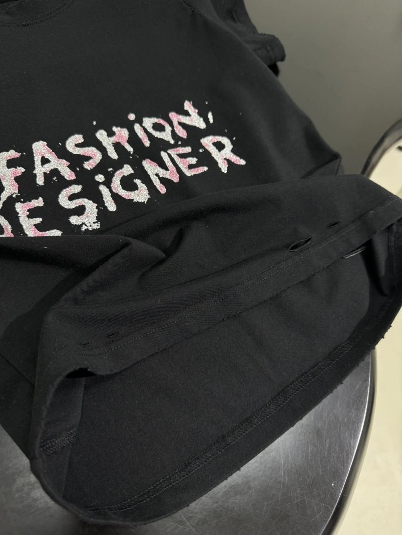 Low-cost Unclassified Brand T-Shirts