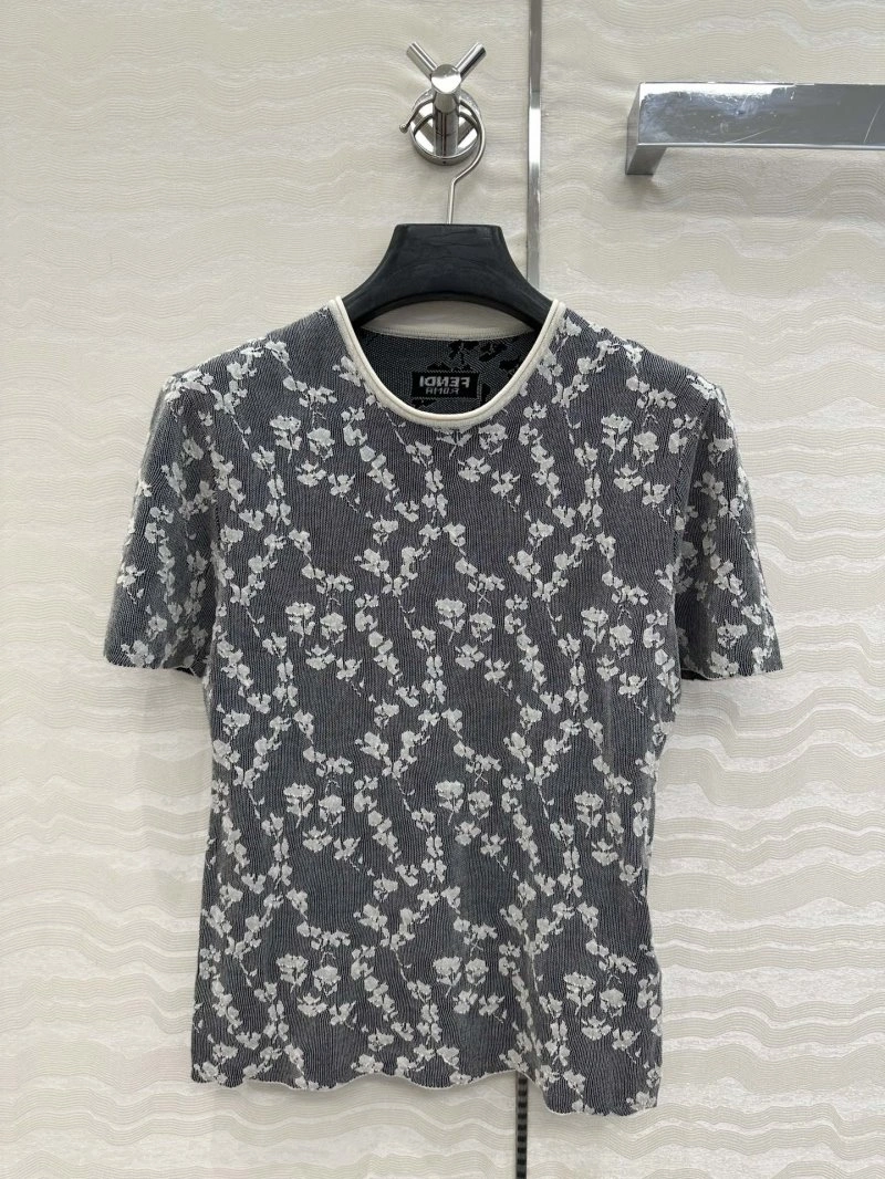 Unclassified Brand T-Shirts