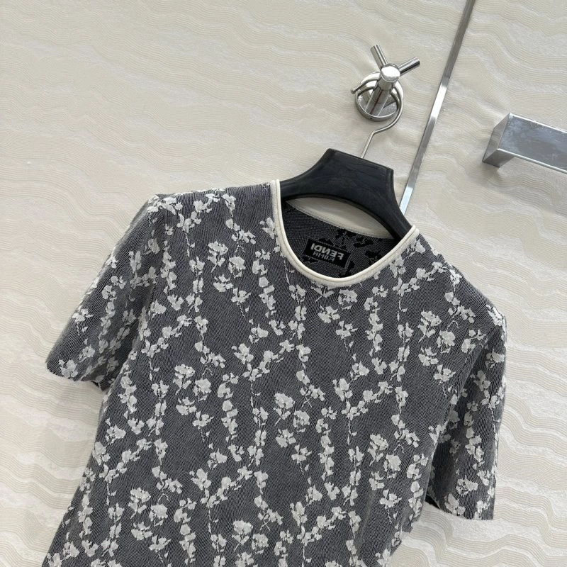Low-cost Unclassified Brand T-Shirts