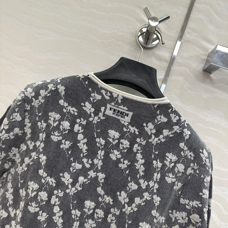 Low-cost Unclassified Brand T-Shirts