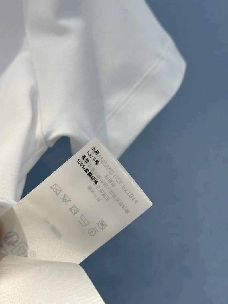 Real Unclassified Brand T-Shirts