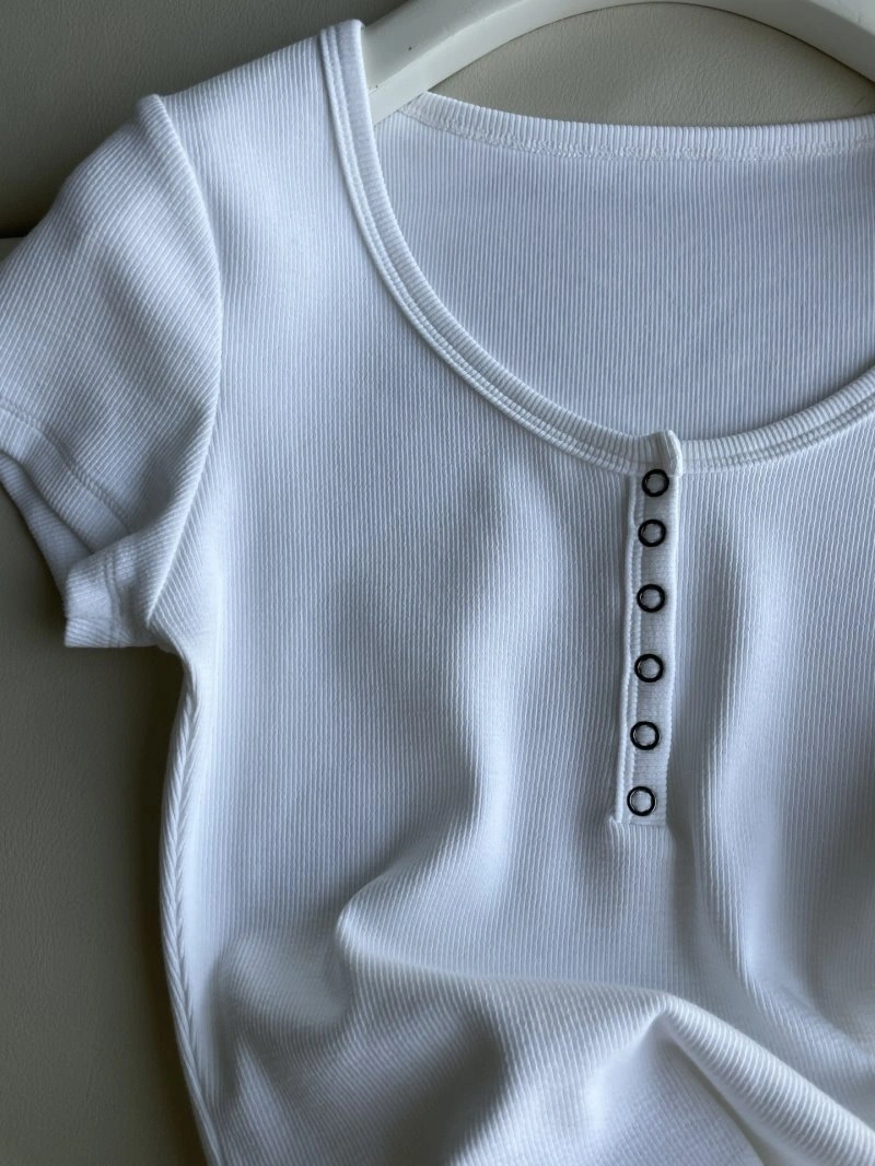 Affordable Unclassified Brand T-Shirts