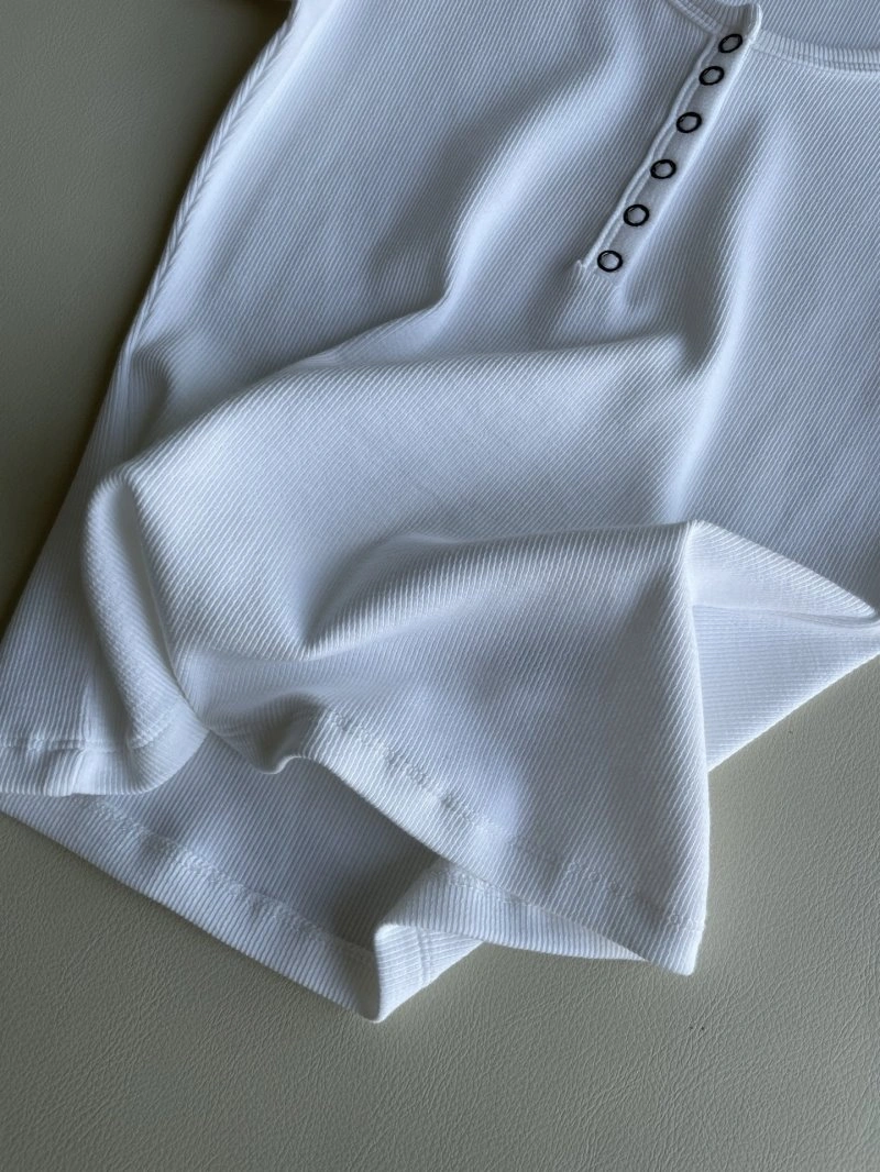 Affordable Unclassified Brand T-Shirts