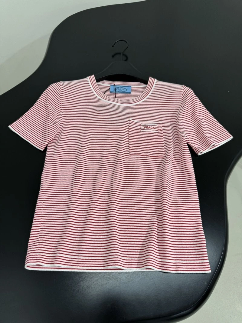 Indistinguishable Unclassified Brand T-Shirts