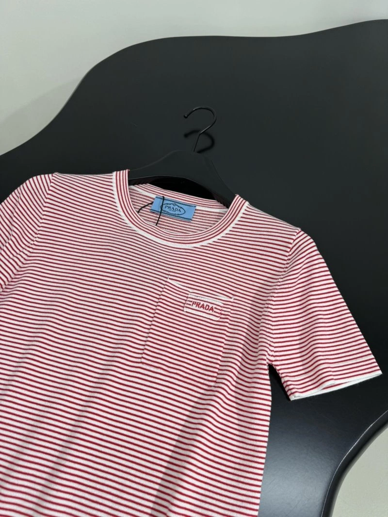 Indistinguishable Unclassified Brand T-Shirts