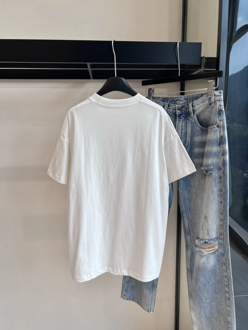 Affordable Unclassified Brand T-Shirts