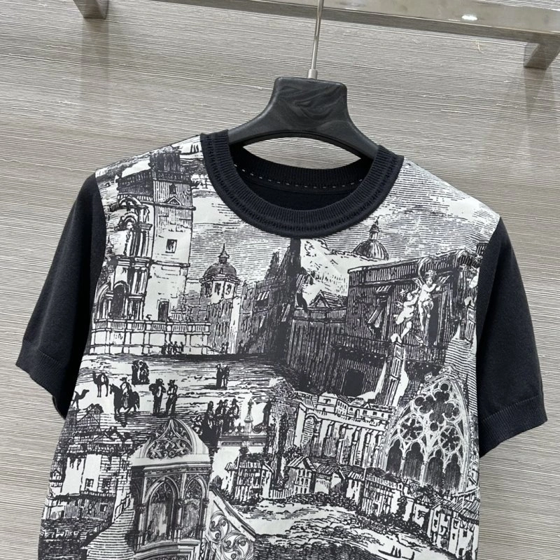 Real Unclassified Brand T-Shirts