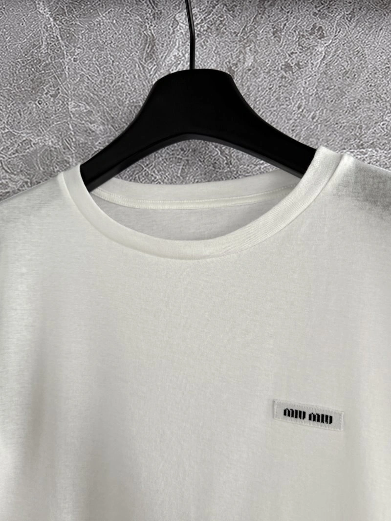 Cut-rate Unclassified Brand T-Shirts