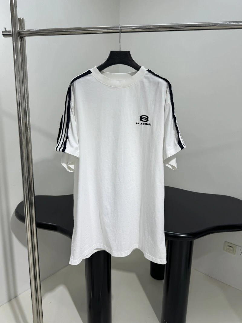 Unclassified Brand T-Shirts