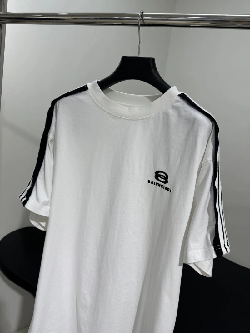 High fidelity Unclassified Brand T-Shirts