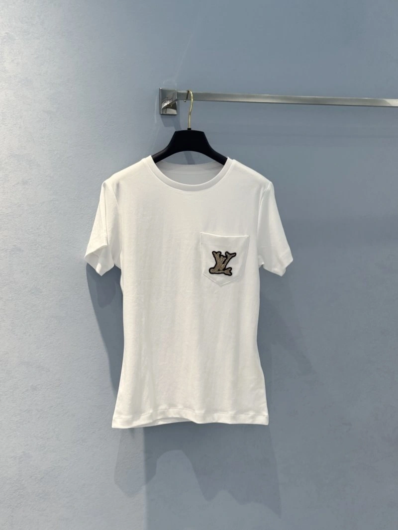 Accurate model Unclassified Brand T-Shirts