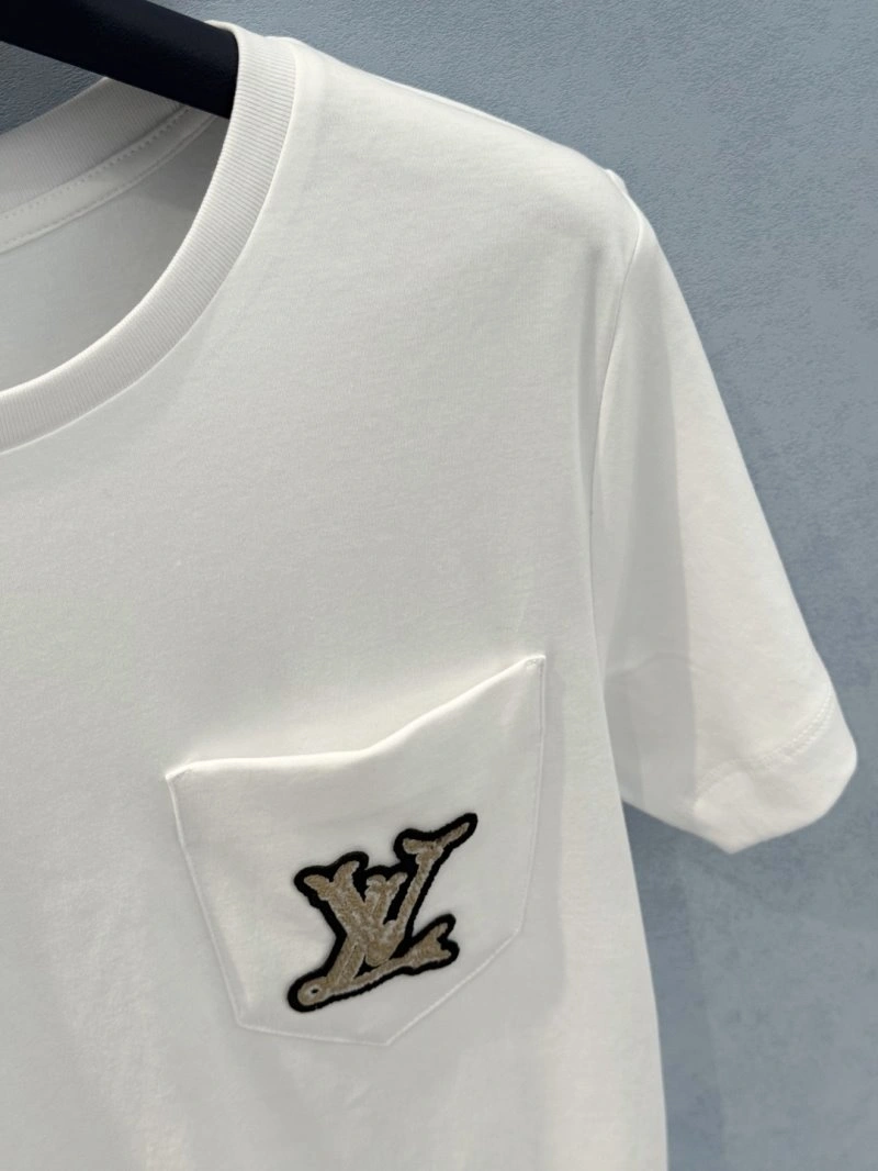Accurate model Unclassified Brand T-Shirts