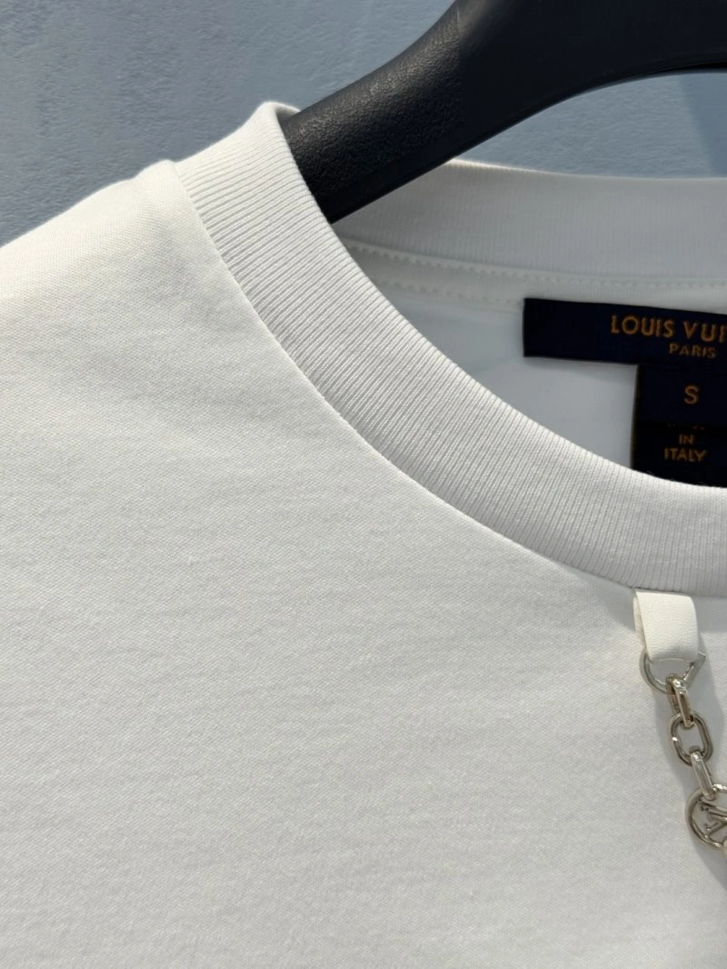 High fidelity Unclassified Brand T-Shirts