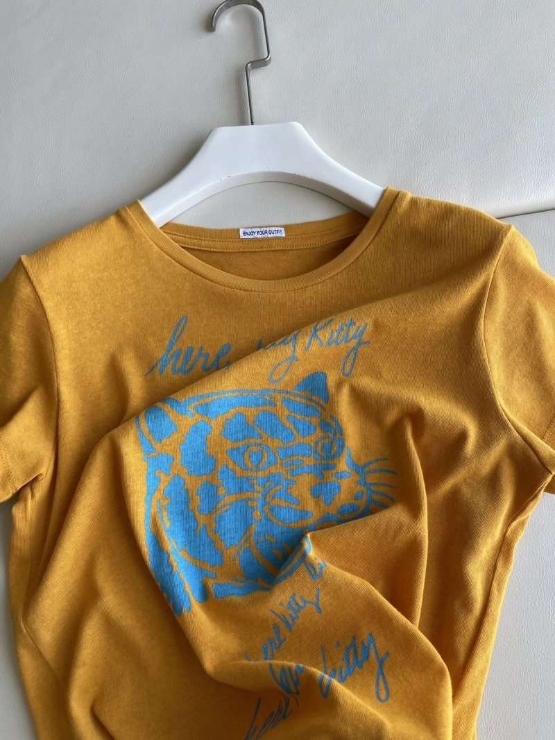 Real Unclassified Brand T-Shirts