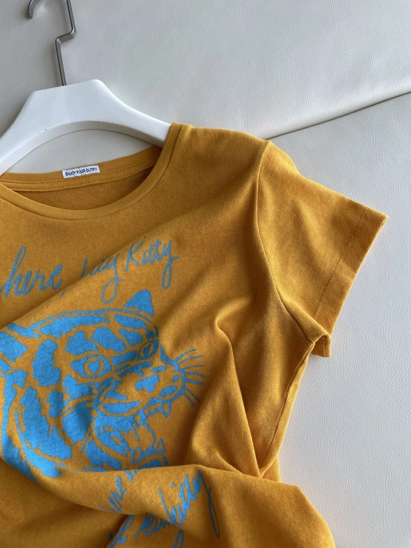 Real Unclassified Brand T-Shirts