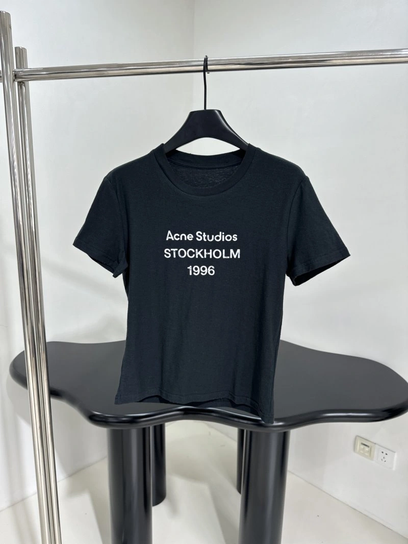 Unclassified Brand T-Shirts