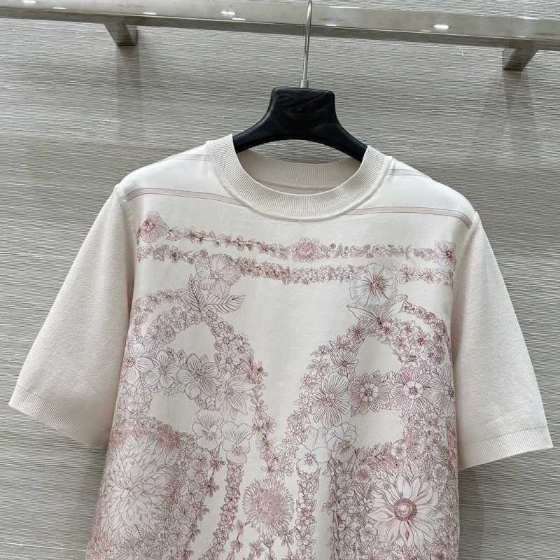 Affordable Unclassified Brand T-Shirts