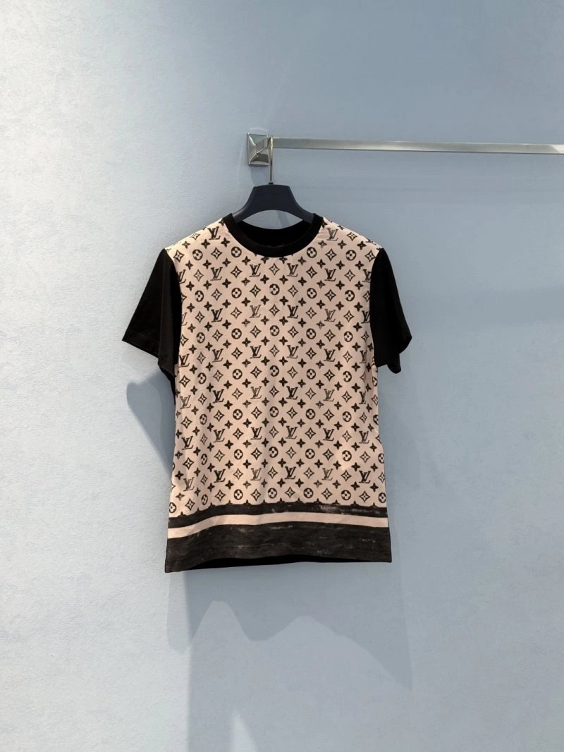 Unclassified Brand T-Shirts
