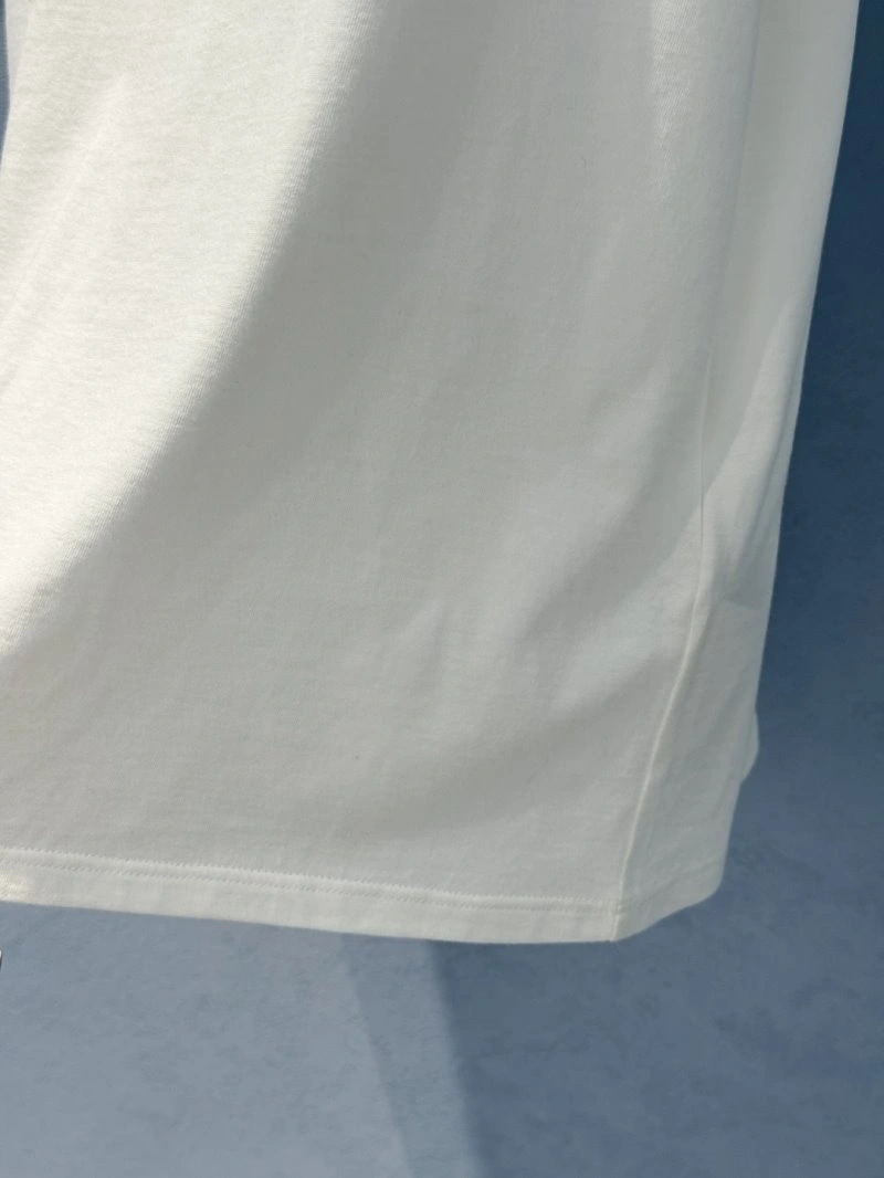 Affordable Unclassified Brand T-Shirts
