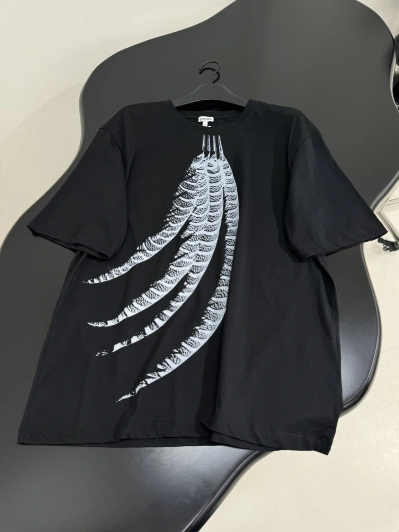 Indistinguishable Unclassified Brand T-Shirts