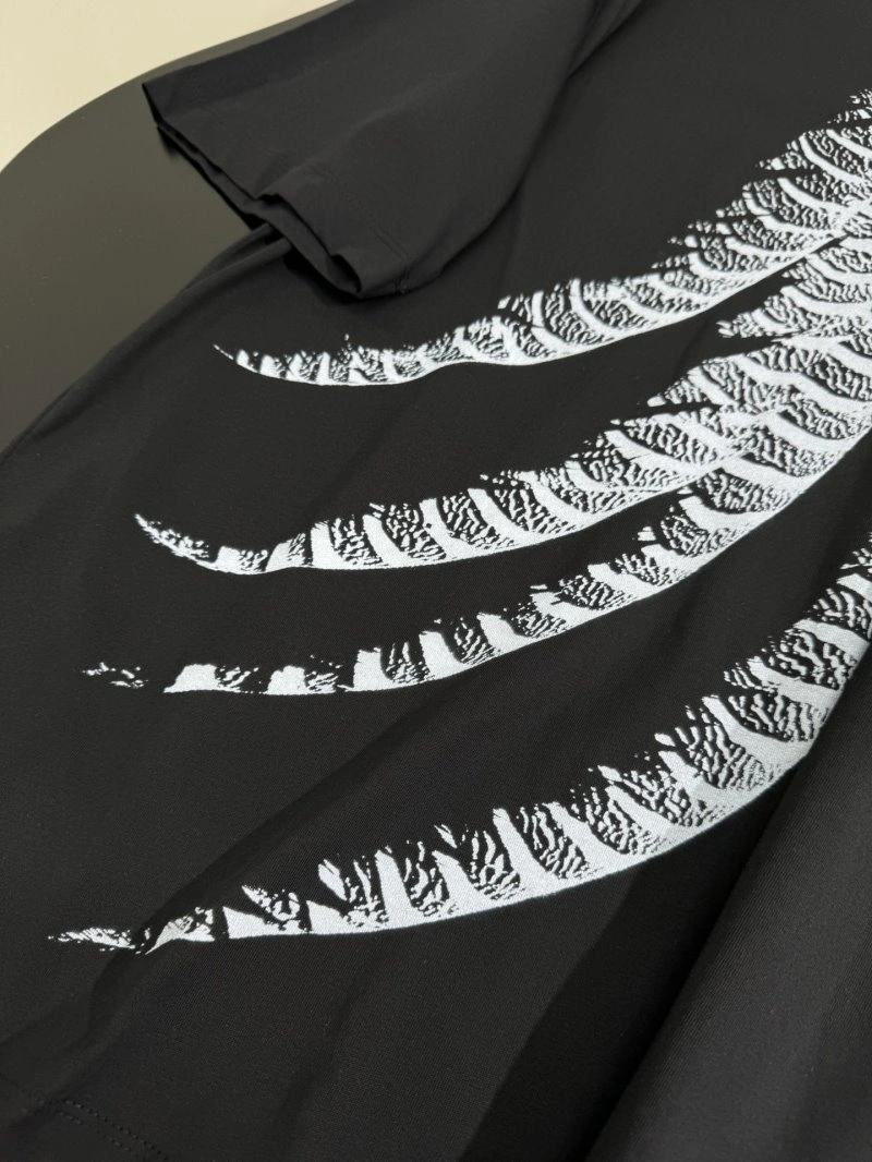 Indistinguishable Unclassified Brand T-Shirts