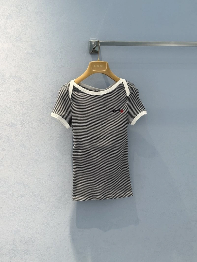 Unclassified Brand T-Shirts