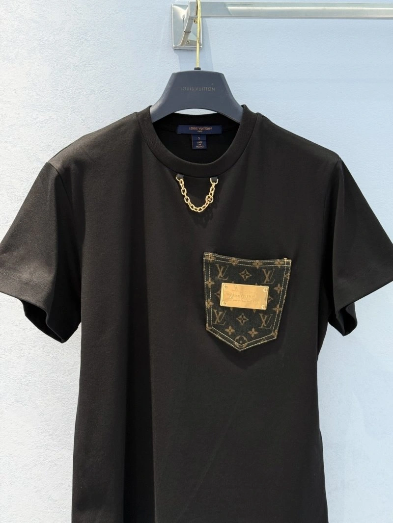 Inexpensive Unclassified Brand T-Shirts