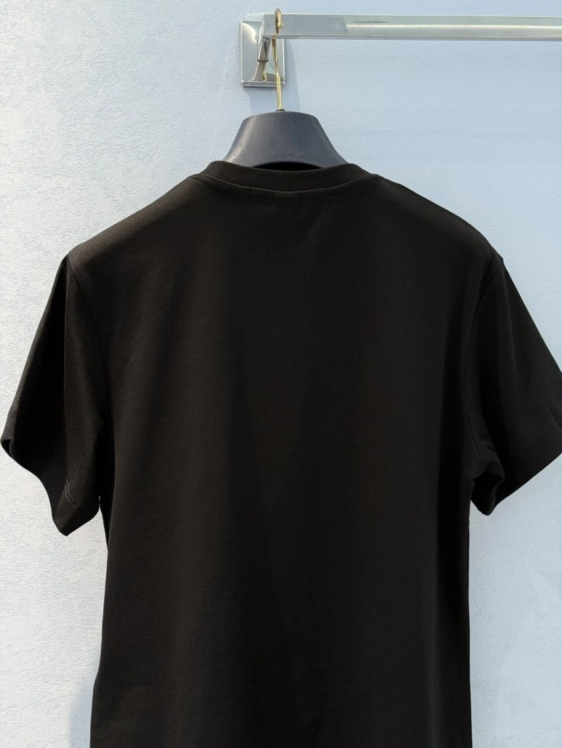 Inexpensive Unclassified Brand T-Shirts