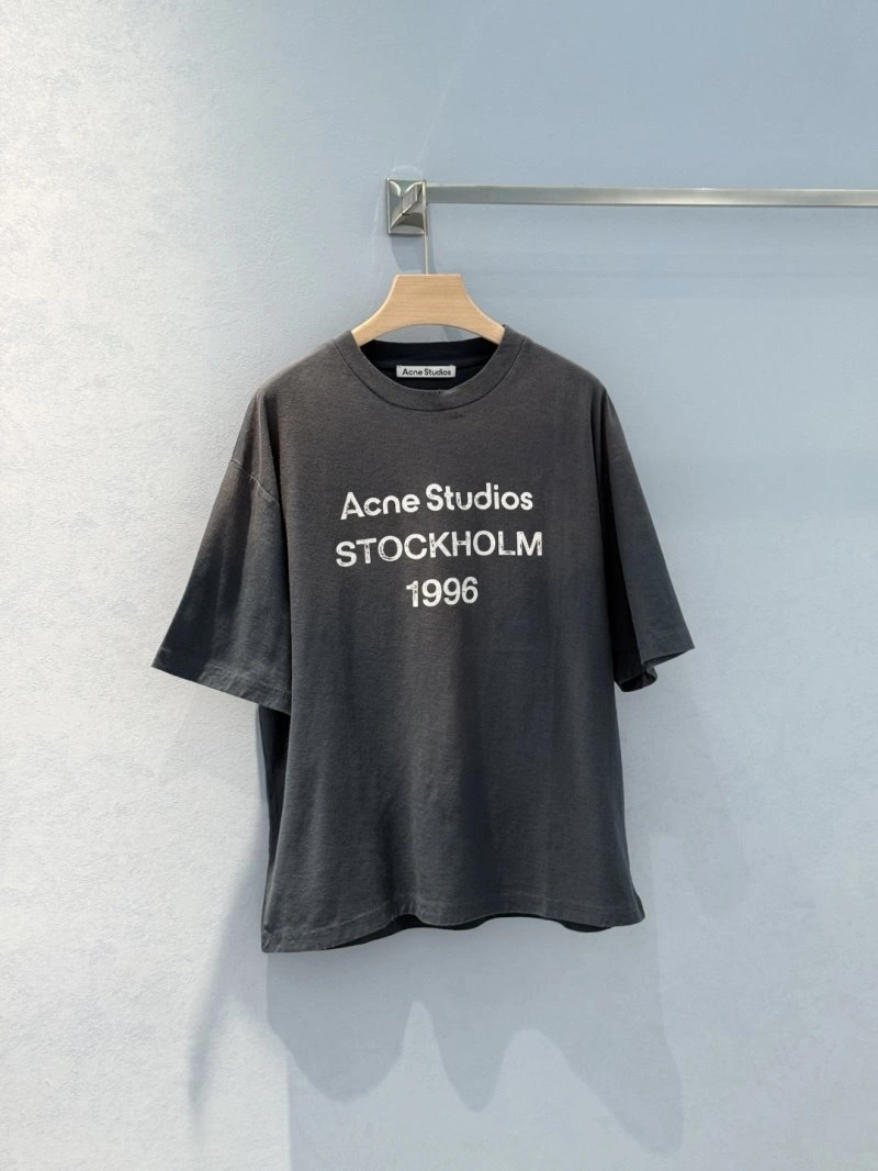 Unclassified Brand T-Shirts