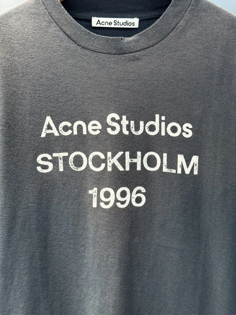 Inexpensive Unclassified Brand T-Shirts