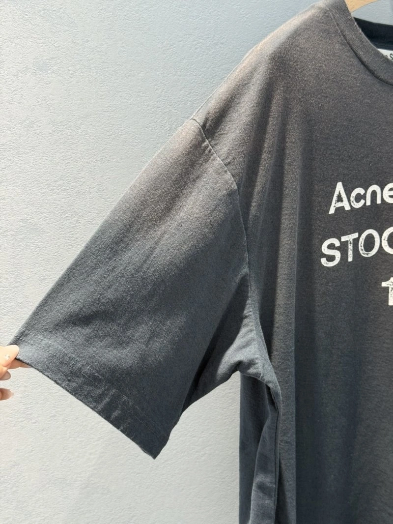 Inexpensive Unclassified Brand T-Shirts