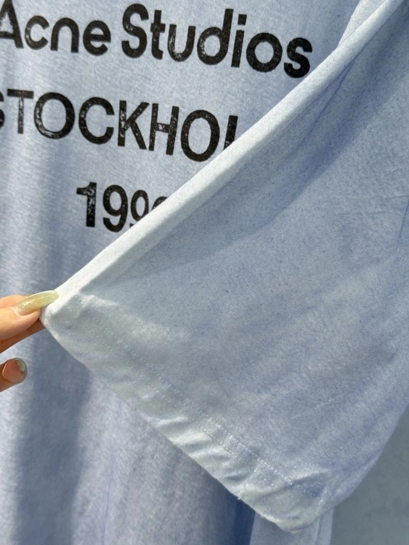 Low-cost Unclassified Brand T-Shirts