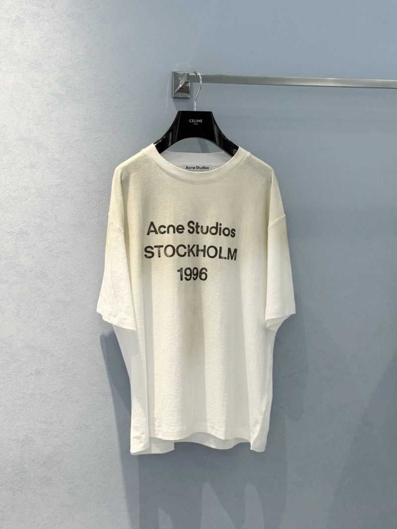 Unclassified Brand T-Shirts