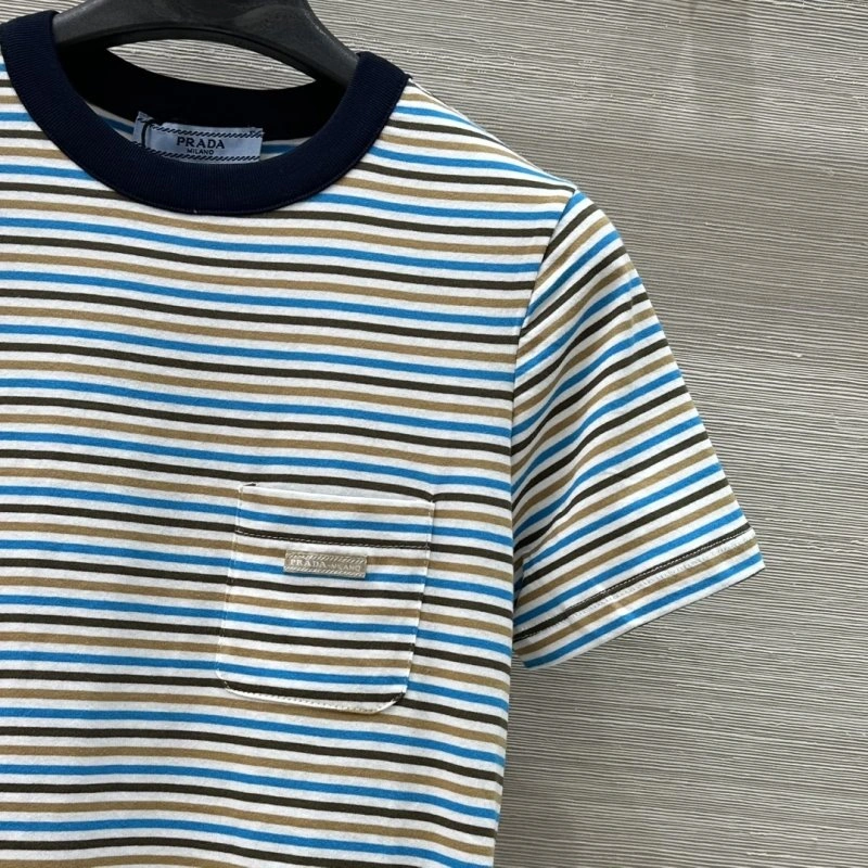 Brand-authenticated Unclassified Brand T-Shirts