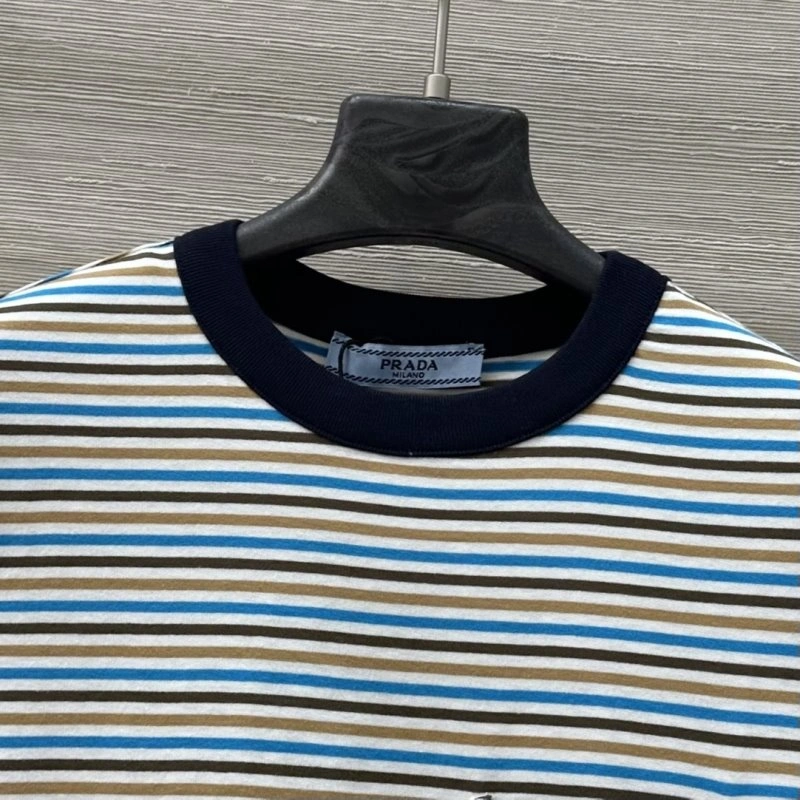 Brand-authenticated Unclassified Brand T-Shirts