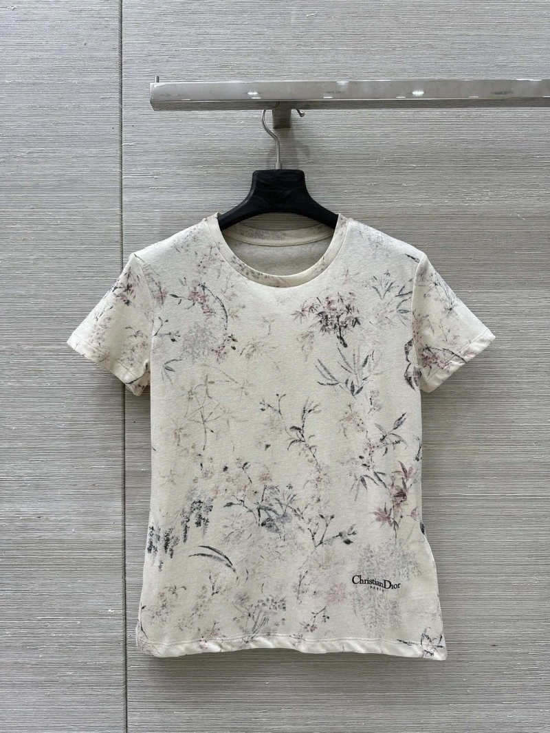Unclassified Brand T-Shirts