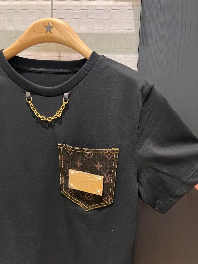 Accurate model Unclassified Brand T-Shirts