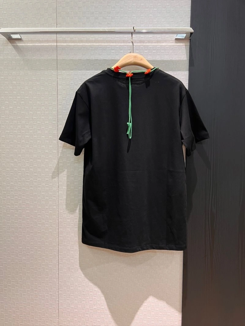 Accurate model Unclassified Brand T-Shirts