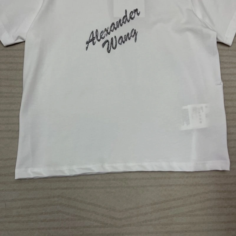 Indistinguishable Unclassified Brand T-Shirts