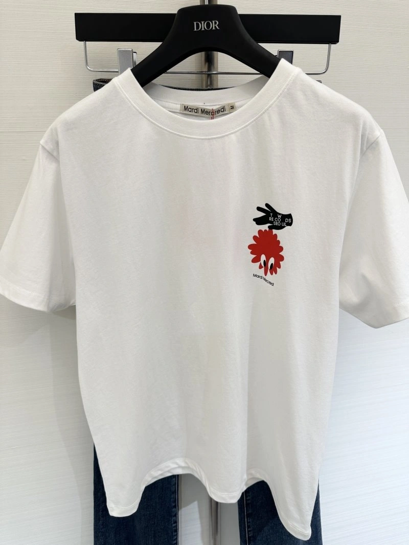 Accurate model Unclassified Brand T-Shirts