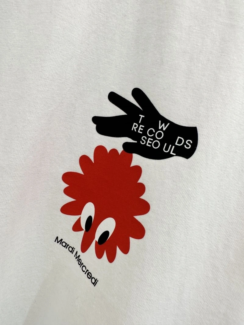 Accurate model Unclassified Brand T-Shirts