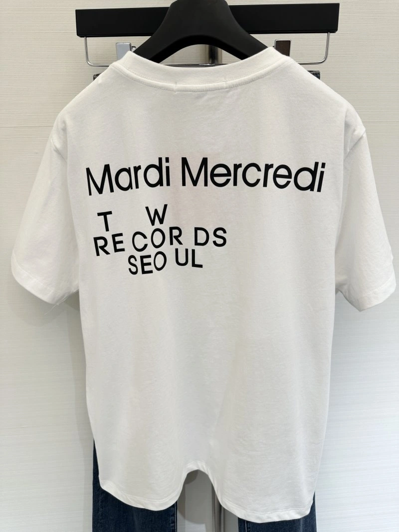 Accurate model Unclassified Brand T-Shirts